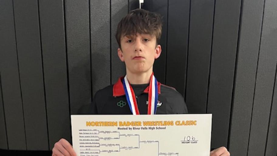 Dreyton Kren of Regis-Altoona voted Wisconsin wrestling's top Division ...