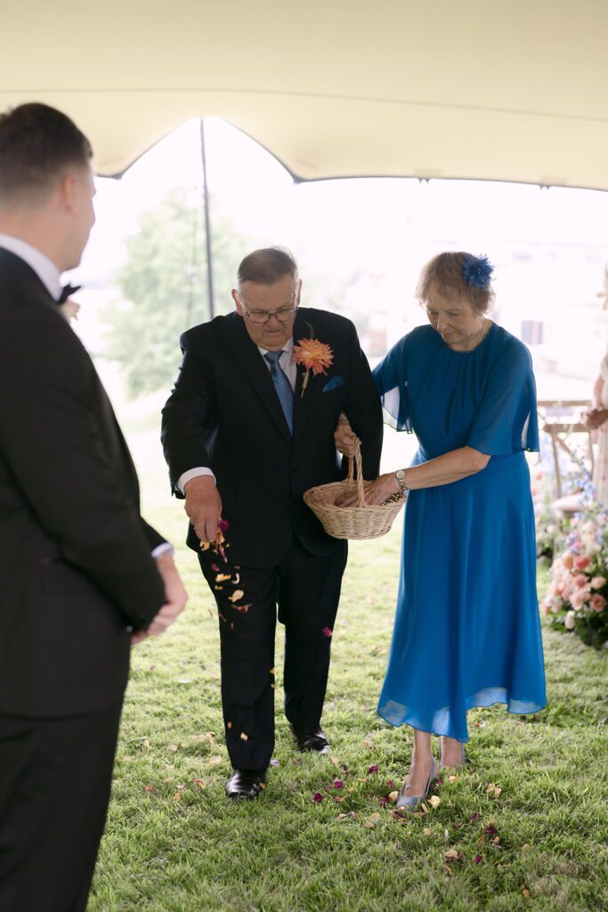 Groom breaks down as grandparents replace flower girls at wedding