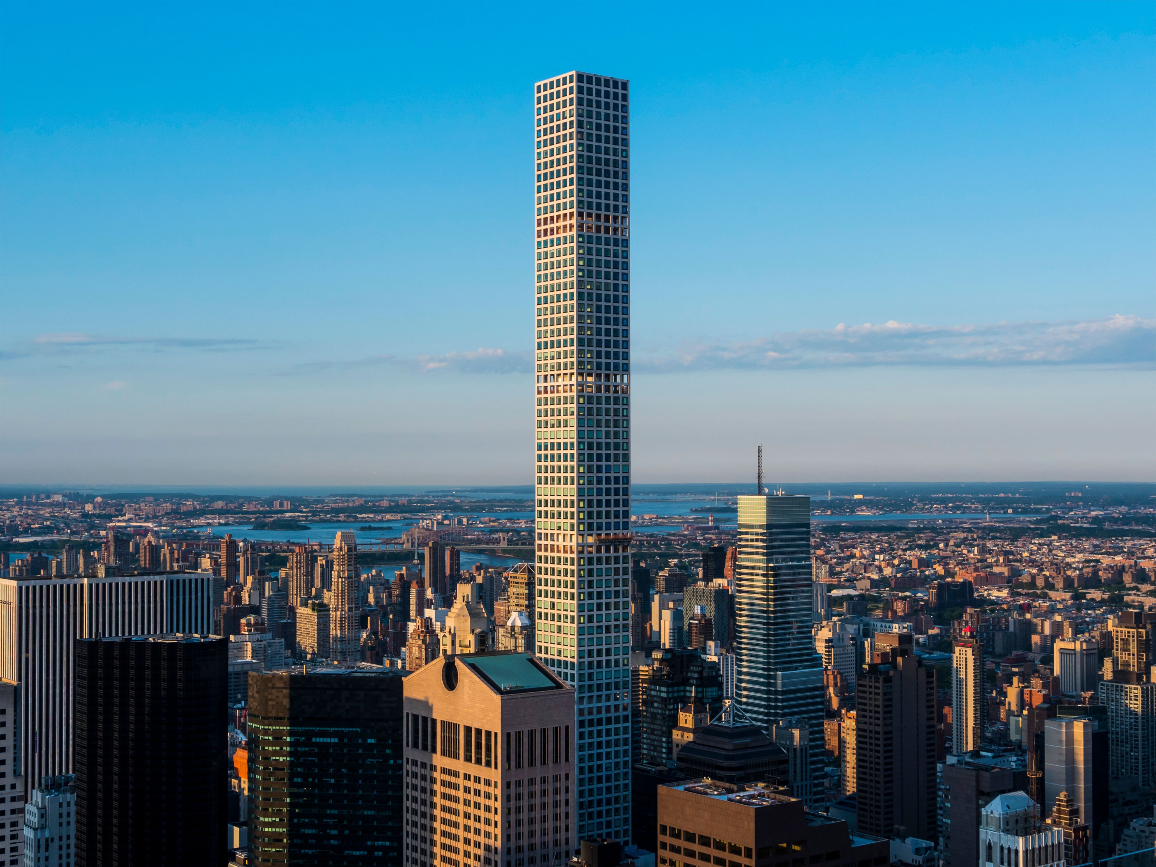 The New York skyline is bursting with iconic buildings—here's ...