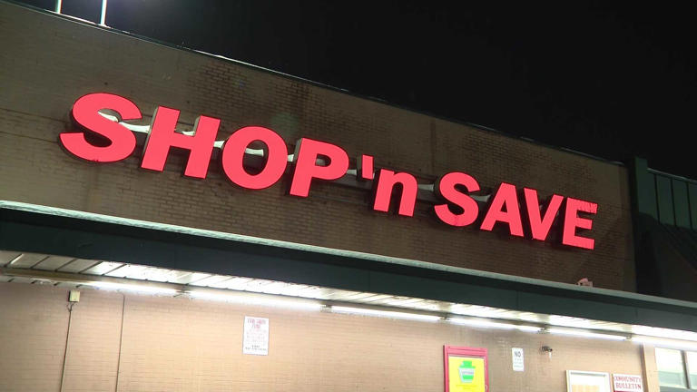 Shop 'n Save store in Pittsburgh posts signs announcing closure