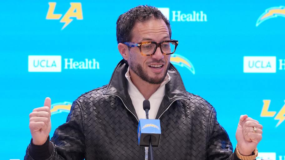 Chargers predicted to reunite Mike McDaniel with his premier weapon ...