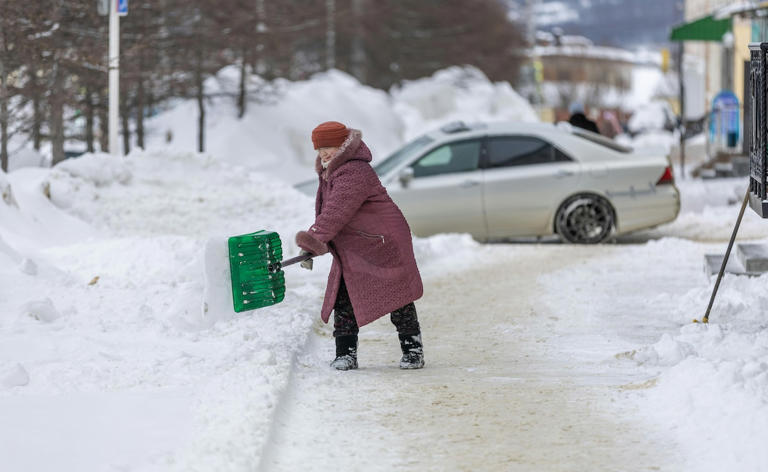 Death Counts From Heavy Japan Snow Hits 30