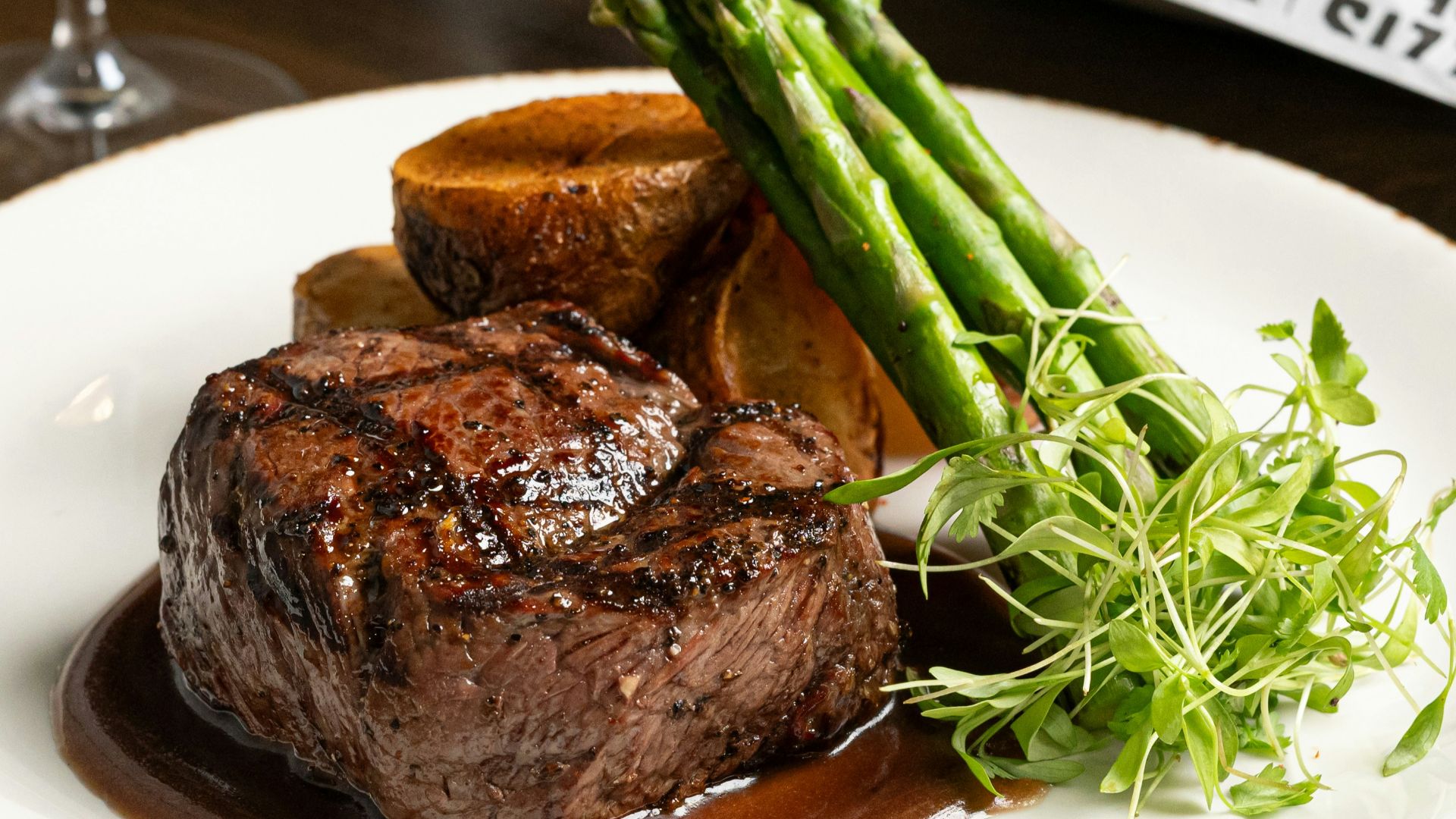 20 things that annoy chefs the most
