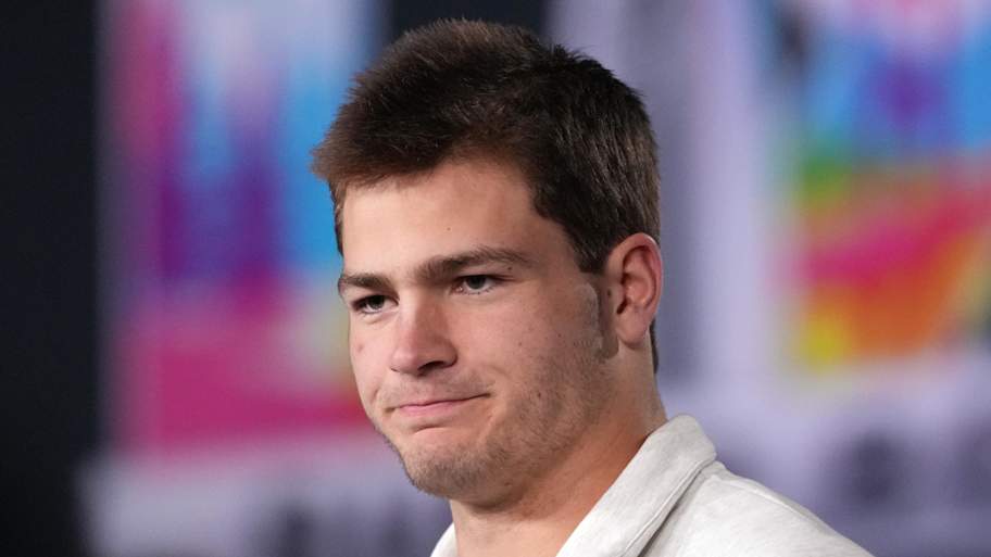 Drake Maye had a 2-word response to reporter's Tom Brady comparison
