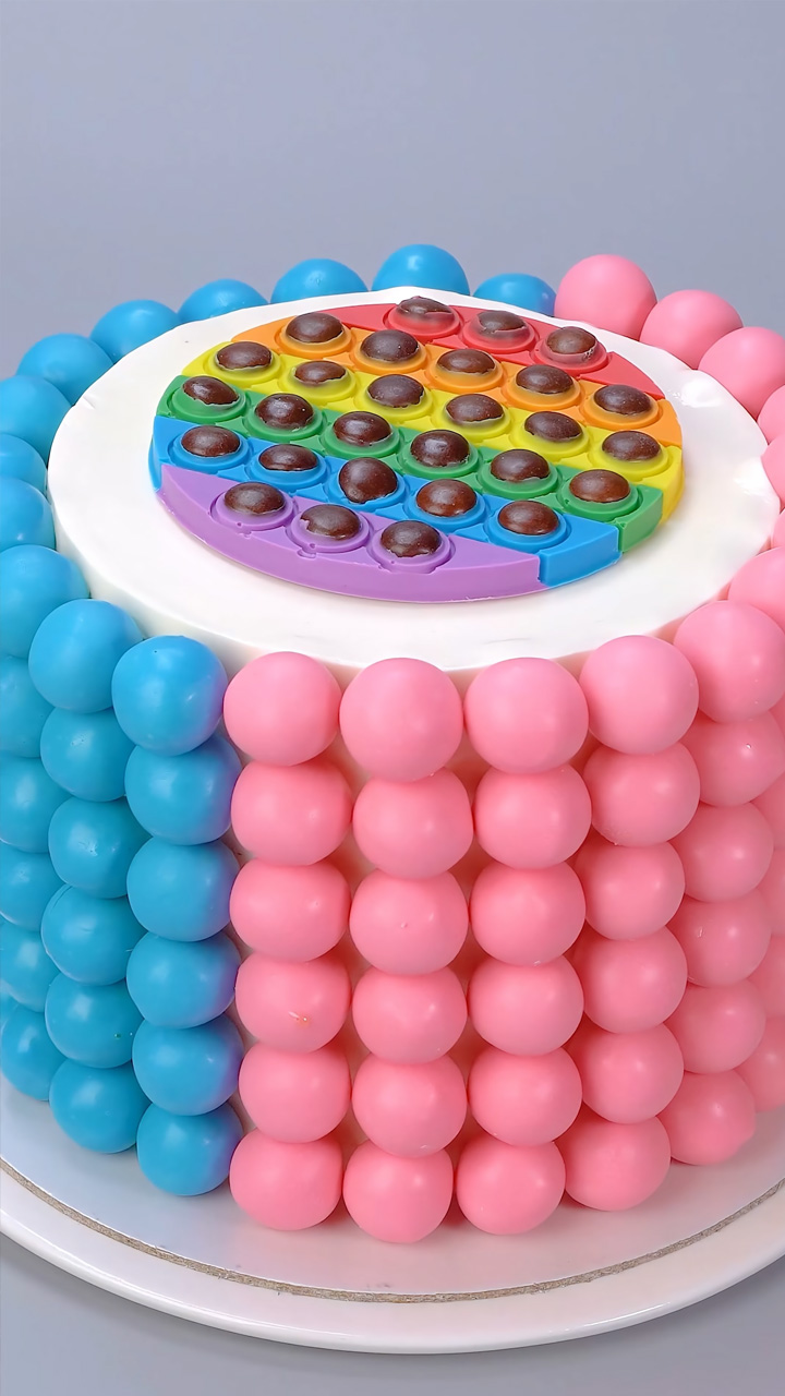 Satisfying rainbow cake decorating ideas