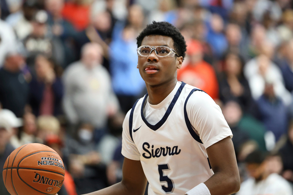 Bryce James, son of NBA star LeBron James, to redshirt his freshman ...