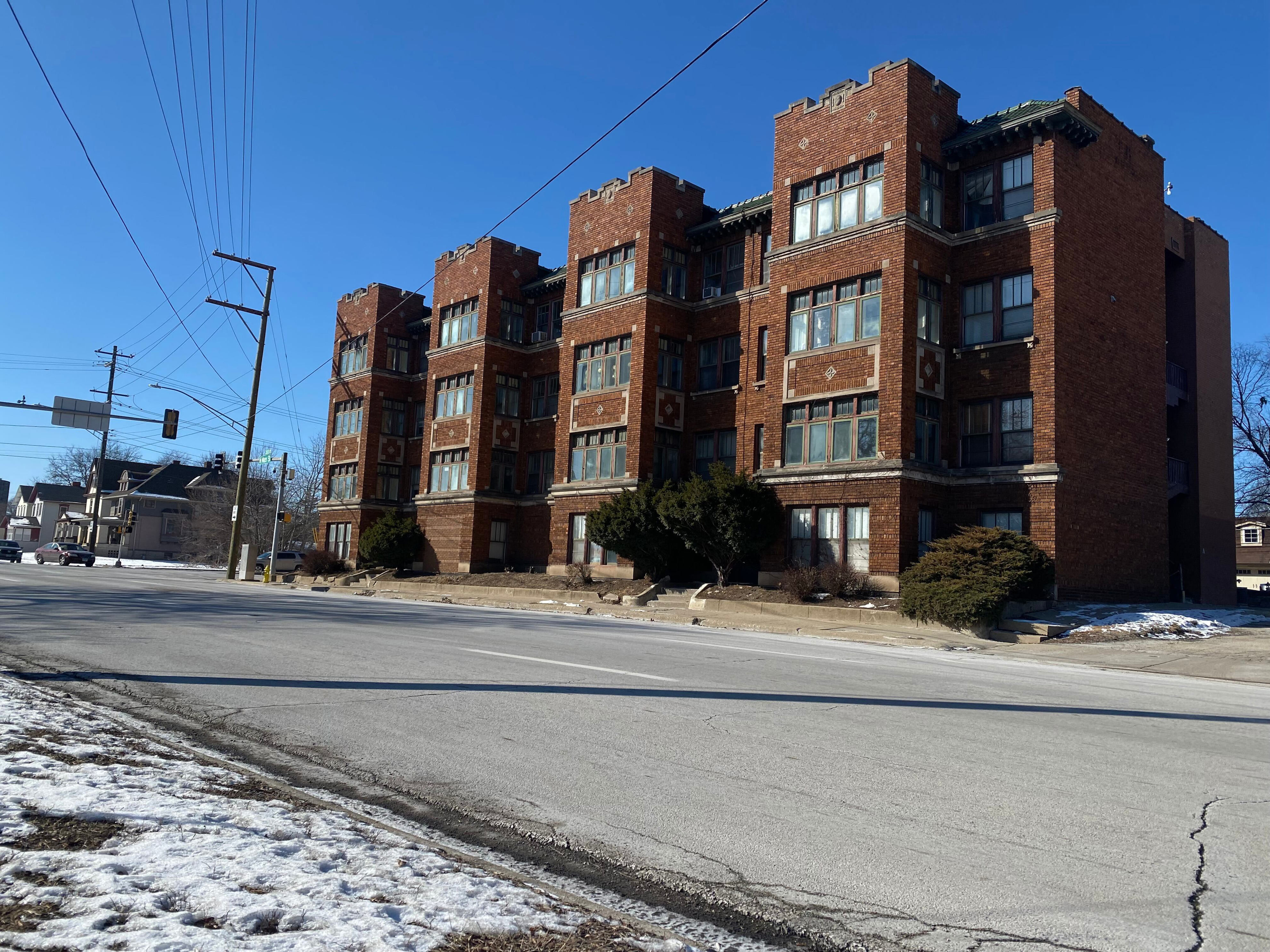 Rockford tenants demand city, landlord offer more support for finding ...