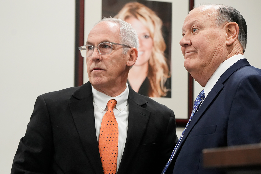 Trial of ex-FirstEnergy executives charged in $60M Ohio bribery scheme ...
