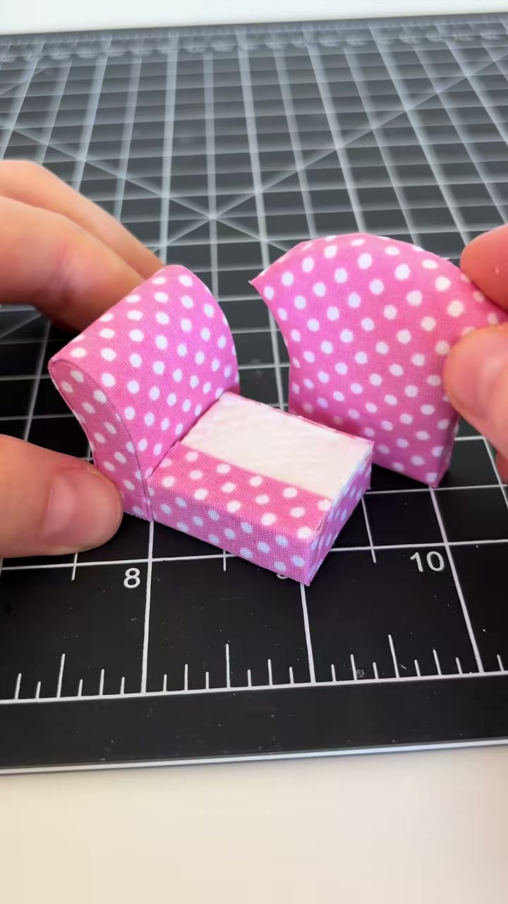 Kendin Yap miniature dollhouse furniture with tiny decor