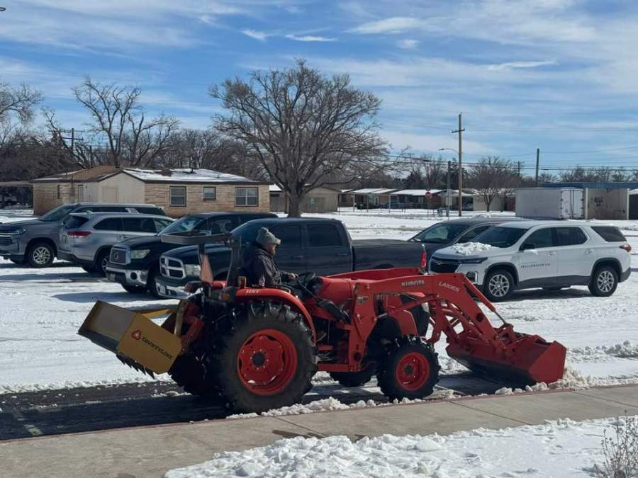 Shallowater ISD reopens after residents step in to clear snow