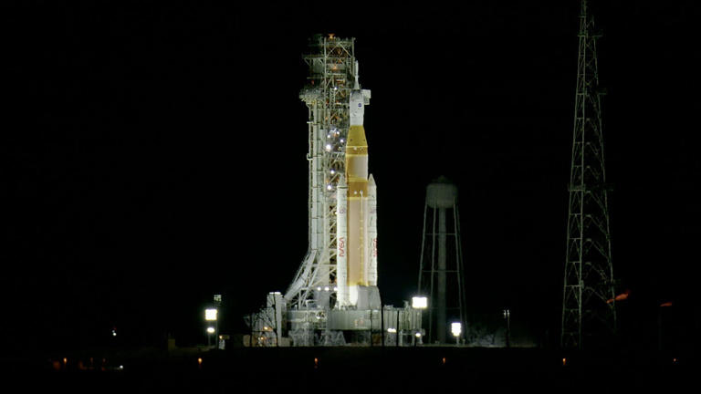 NASA hopes to fix Artemis II moon rocket leak with on-pad repair