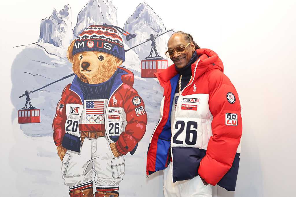 Team USA snowboarders welcomed in Milan with surprises and swag