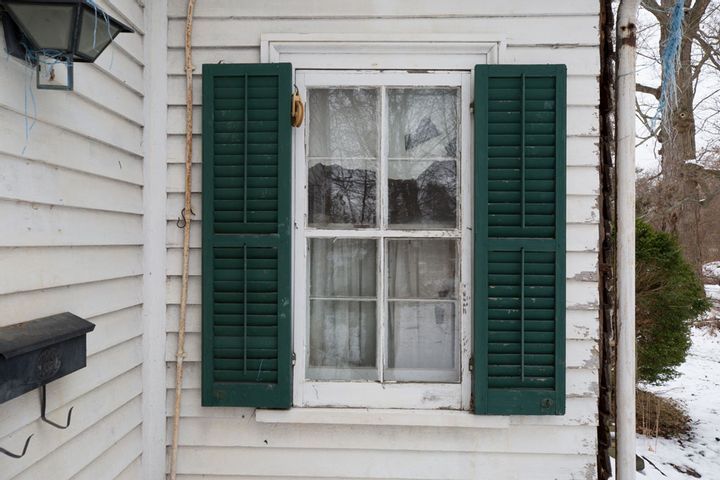Inside a 300-year-old Long Island mansion frozen in time