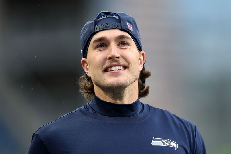 Seahawks' Jake Bobo dedicates possible Super Bowl win to franchise ...