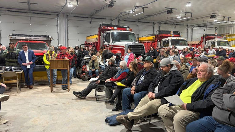 Hollenback Township residents pack garage, demand answers on data ...