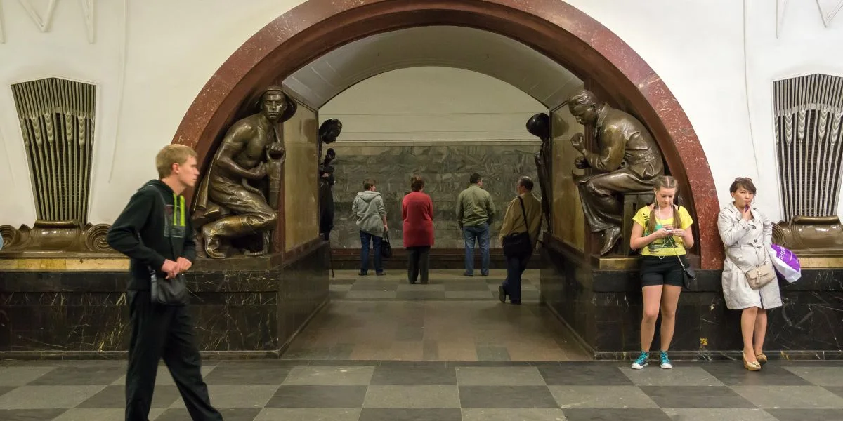 Putin expands surveillance as metro travellers told to expect ...