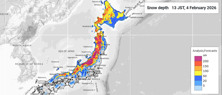 Heavy snow claims 30 lives in Japan and threatens to disrupt election