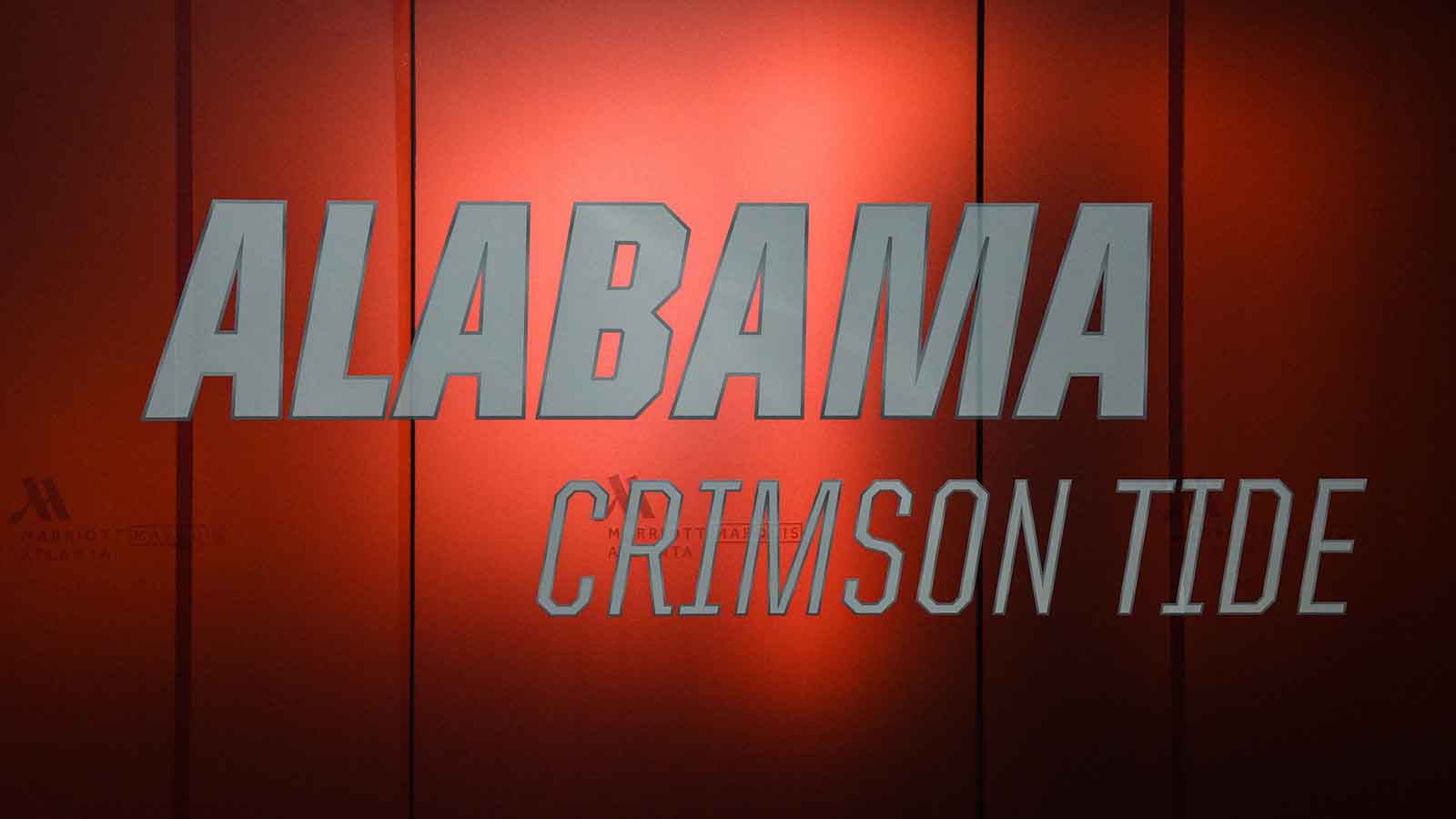 Alabama football lands intriguing 2026 recruit over Notre Dame
