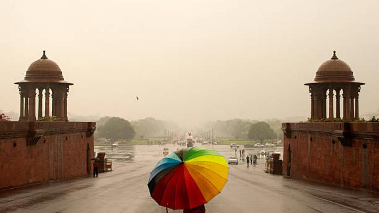Delhi weather latest update: IMD issues yellow alert for dust storm ...