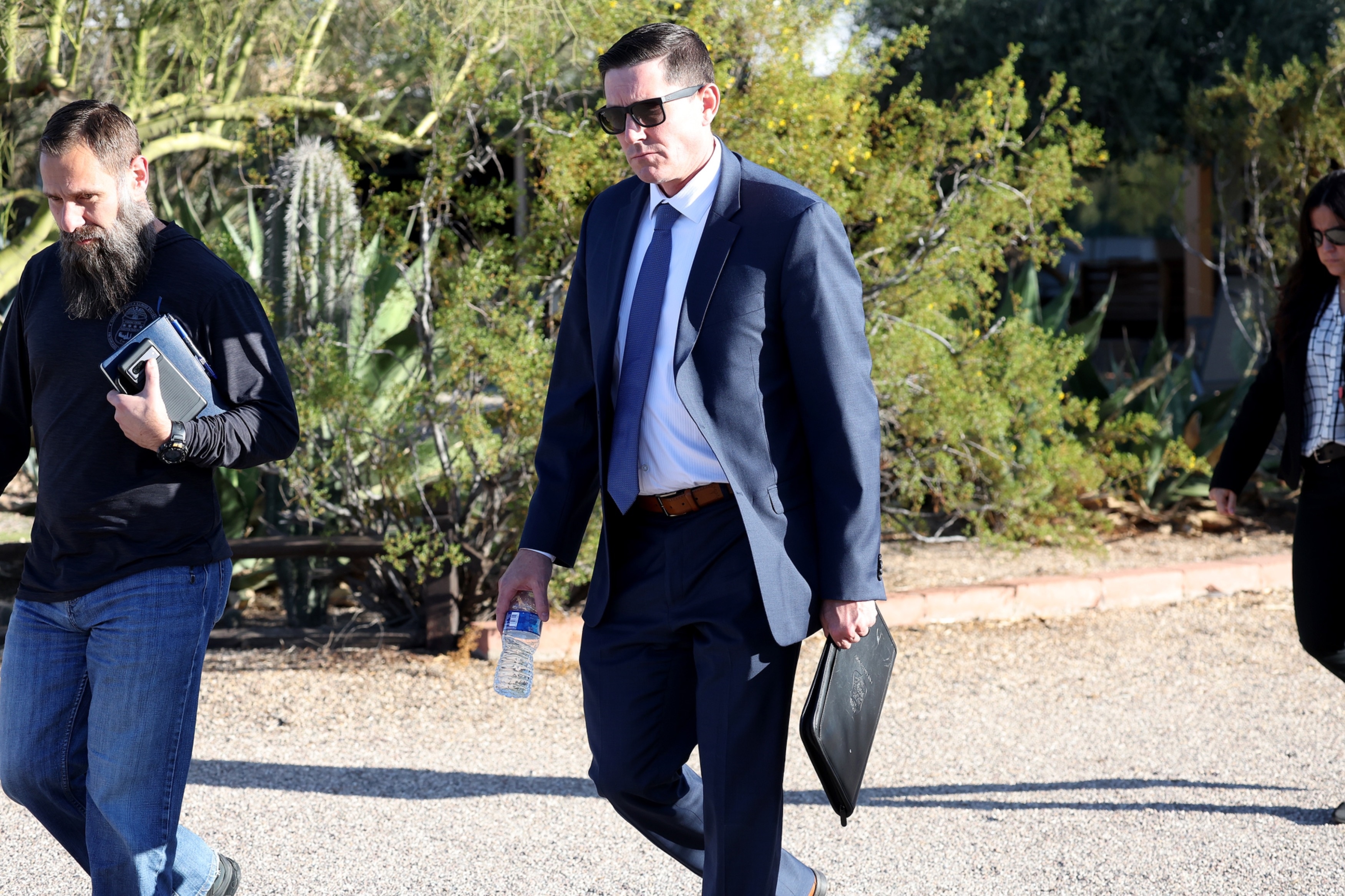 FBI agents descend upon Savannah Guthrie’s sister’s house as desperate ...