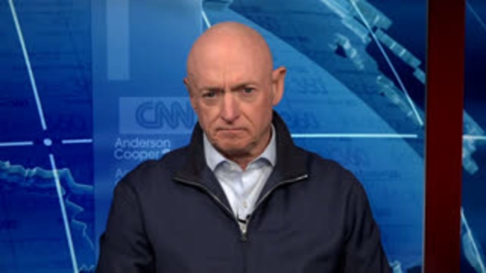 ‘The law is on our side’: Sen. Kelly appears in court to challenge ...
