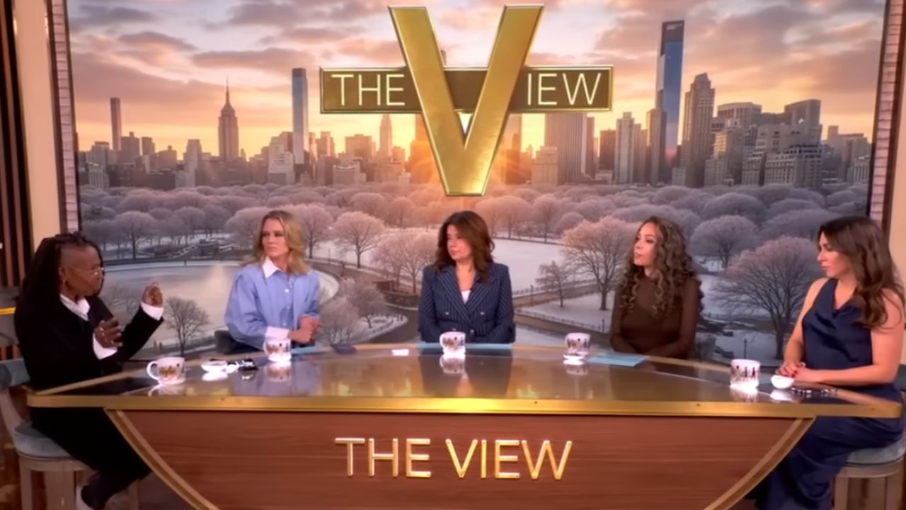 Værterne fra “The View” træder frem til forsvar for Don Lemon efter den ...