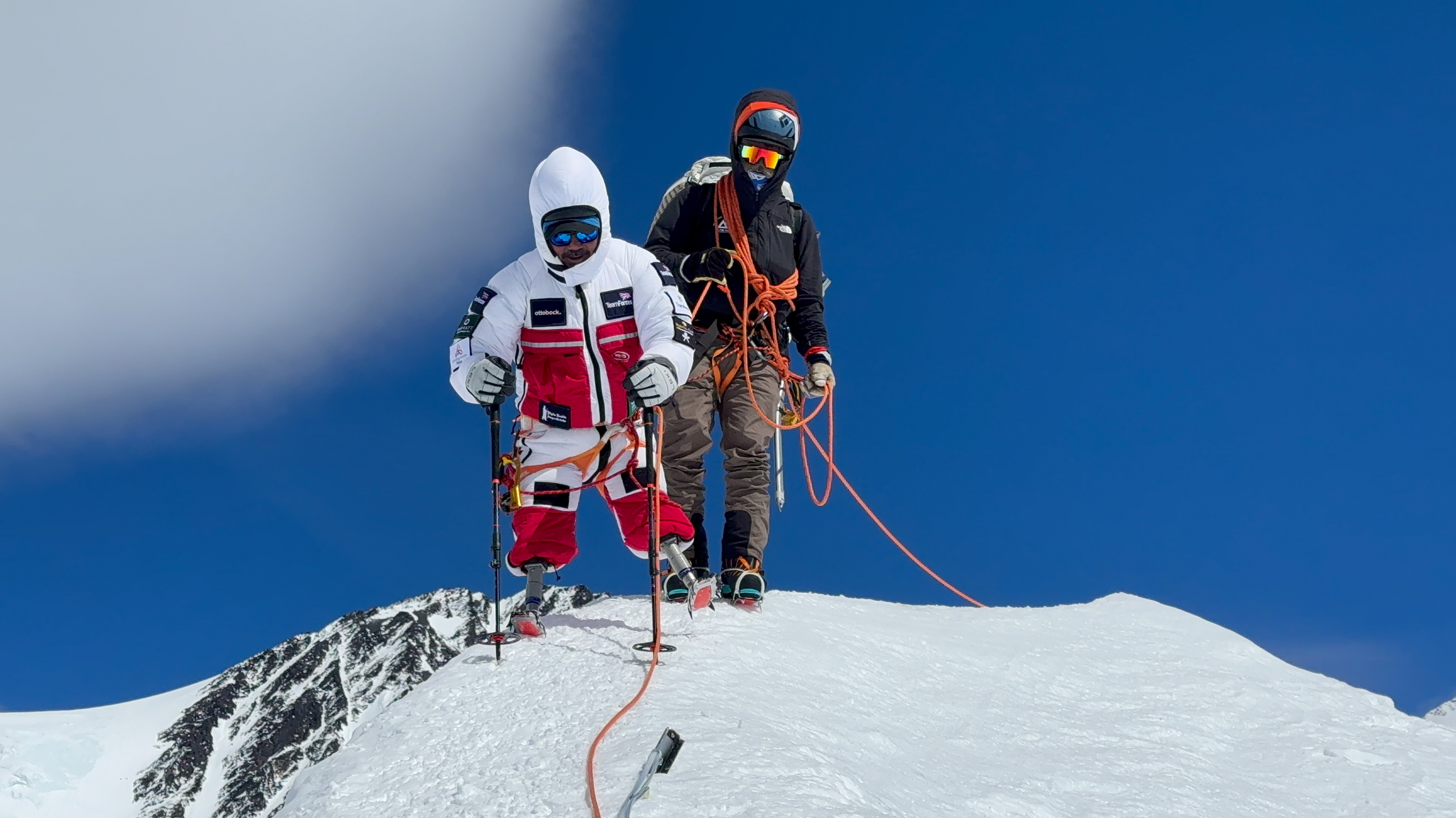 Double amputee’s incredible journey to climb highest peaks on every ...