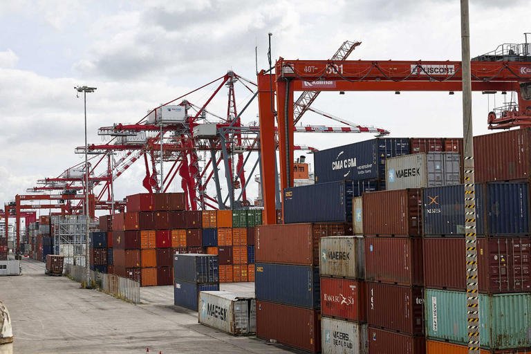 China inclui dez empresas norte-americanas na lista de controlo de ...