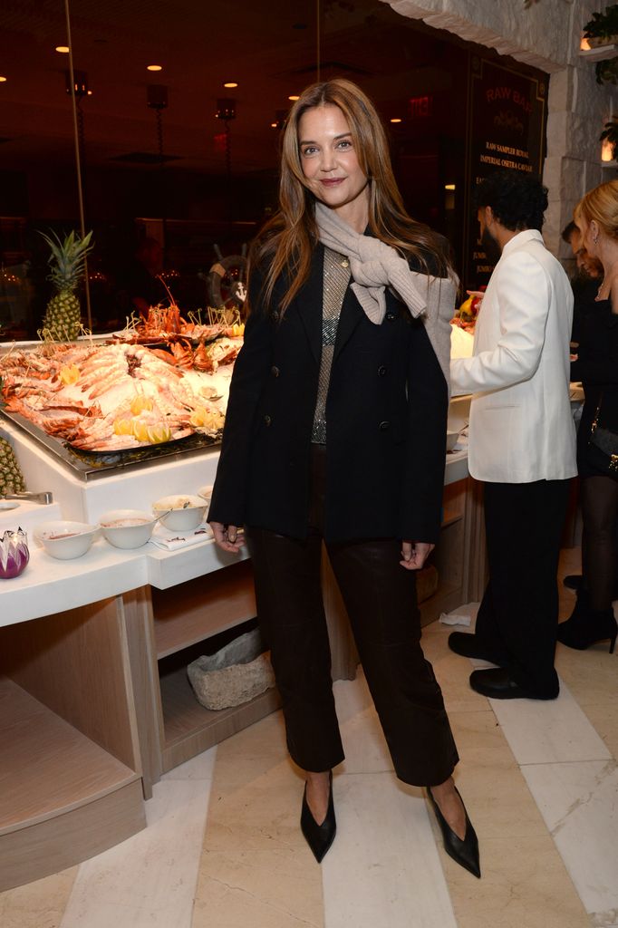 Katie Holmes’ anti-aging strengthening hair mask that makes such a ...