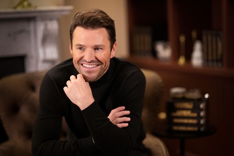 Mark Wright sends fans' pulses racing as he narrates steamy Valentine's ...
