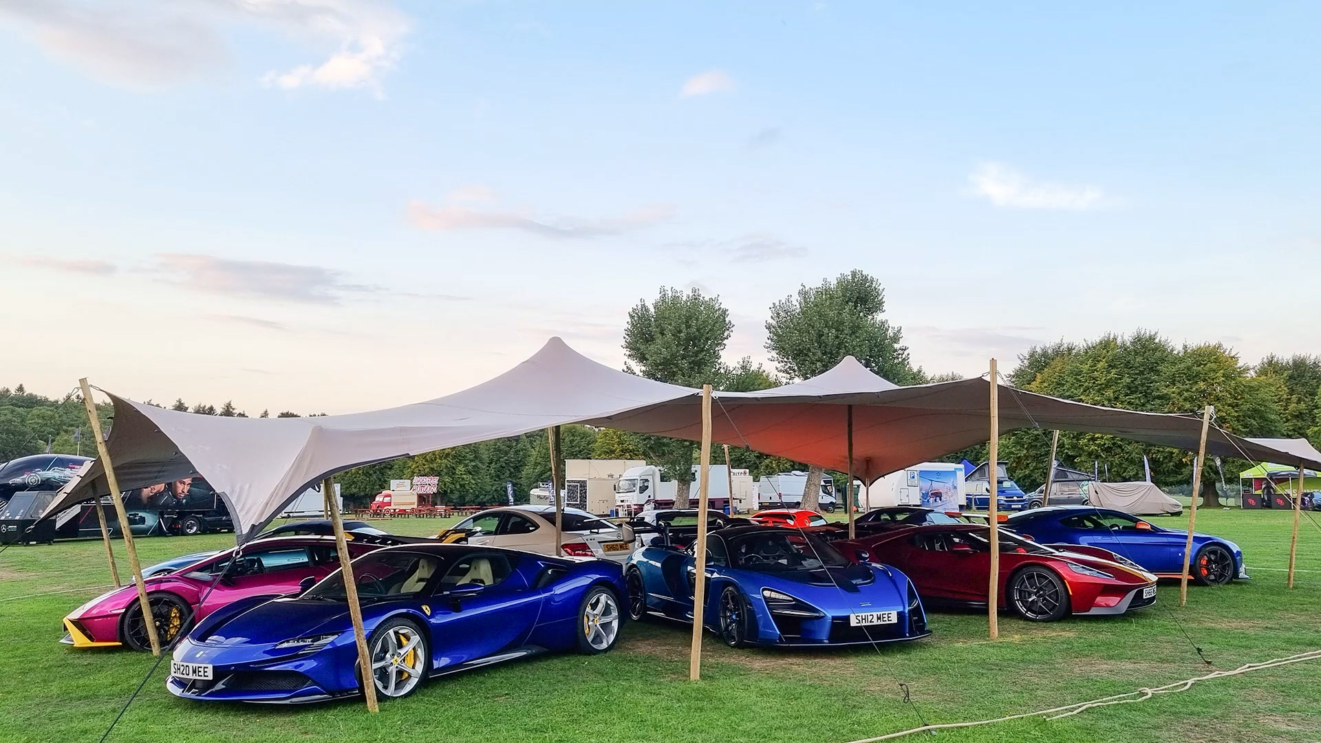 10 supercars show off at car event