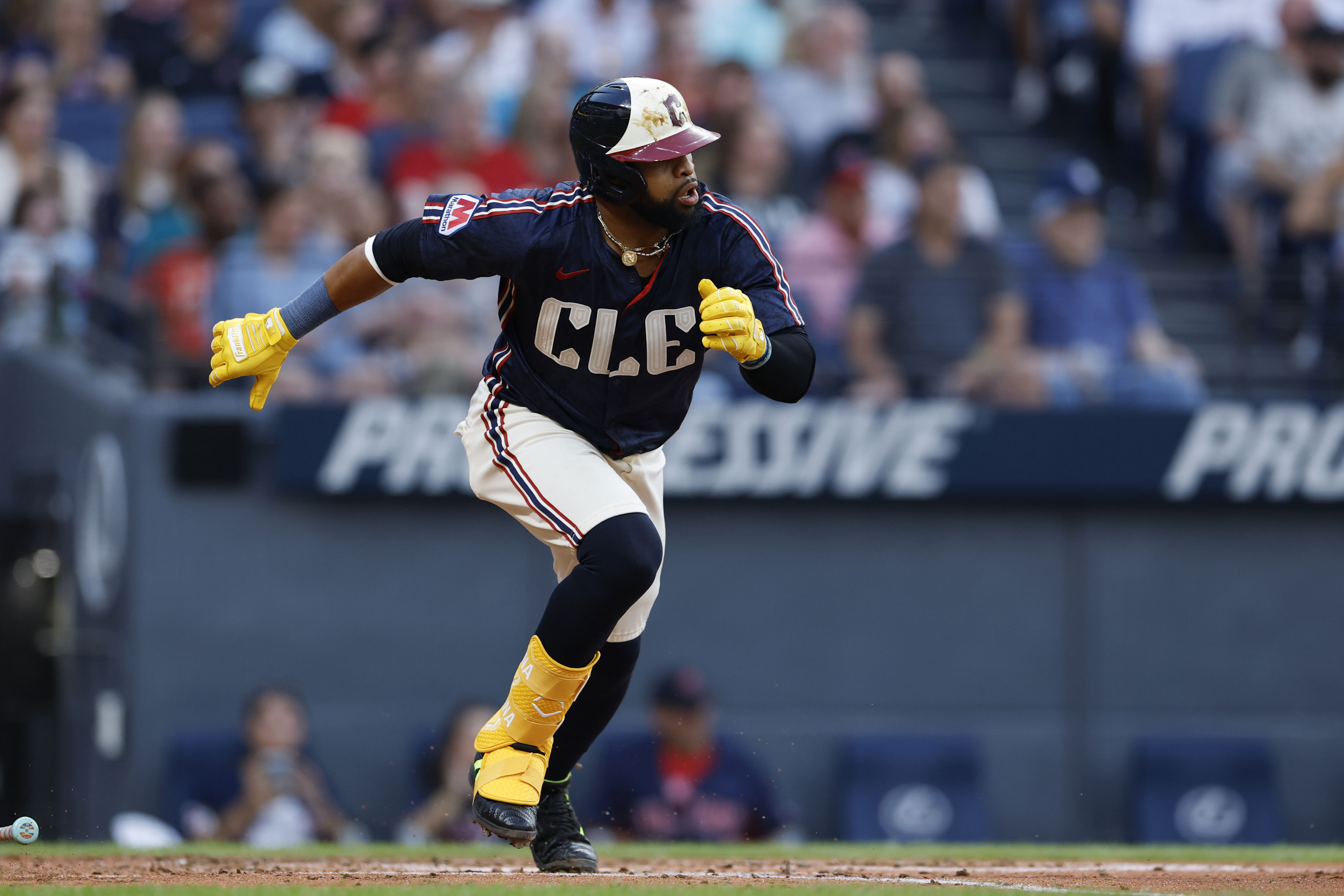 Cleveland legend Carlos Santana signs with D-Backs
