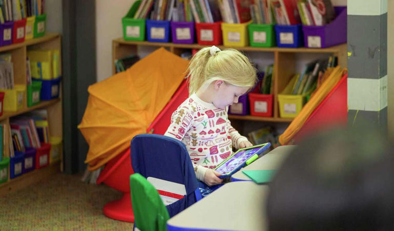 Texas parents can now apply for private school vouchers. Here's what to ...