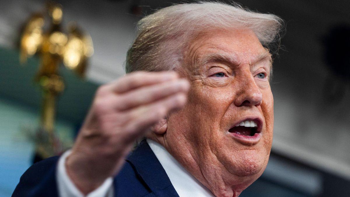 Donald Trump's fundraising email sparks controversy amid ICE shootings