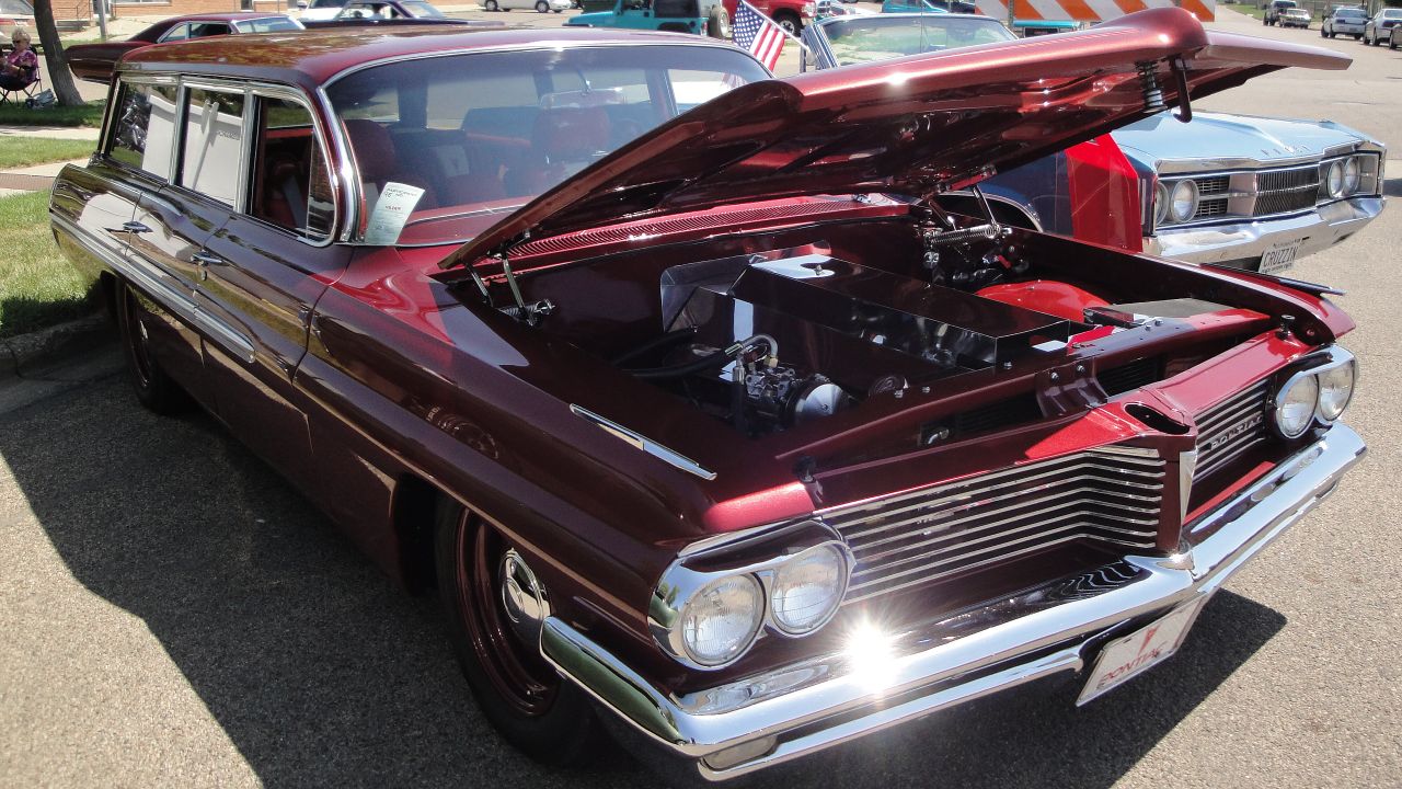 The story behind the rare Pontiac Safari performance wagons