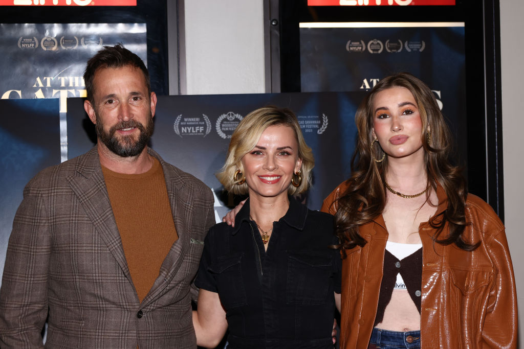 Noah Wyle's 3 kids are following in his footsteps: Meet Owen, Auden and ...