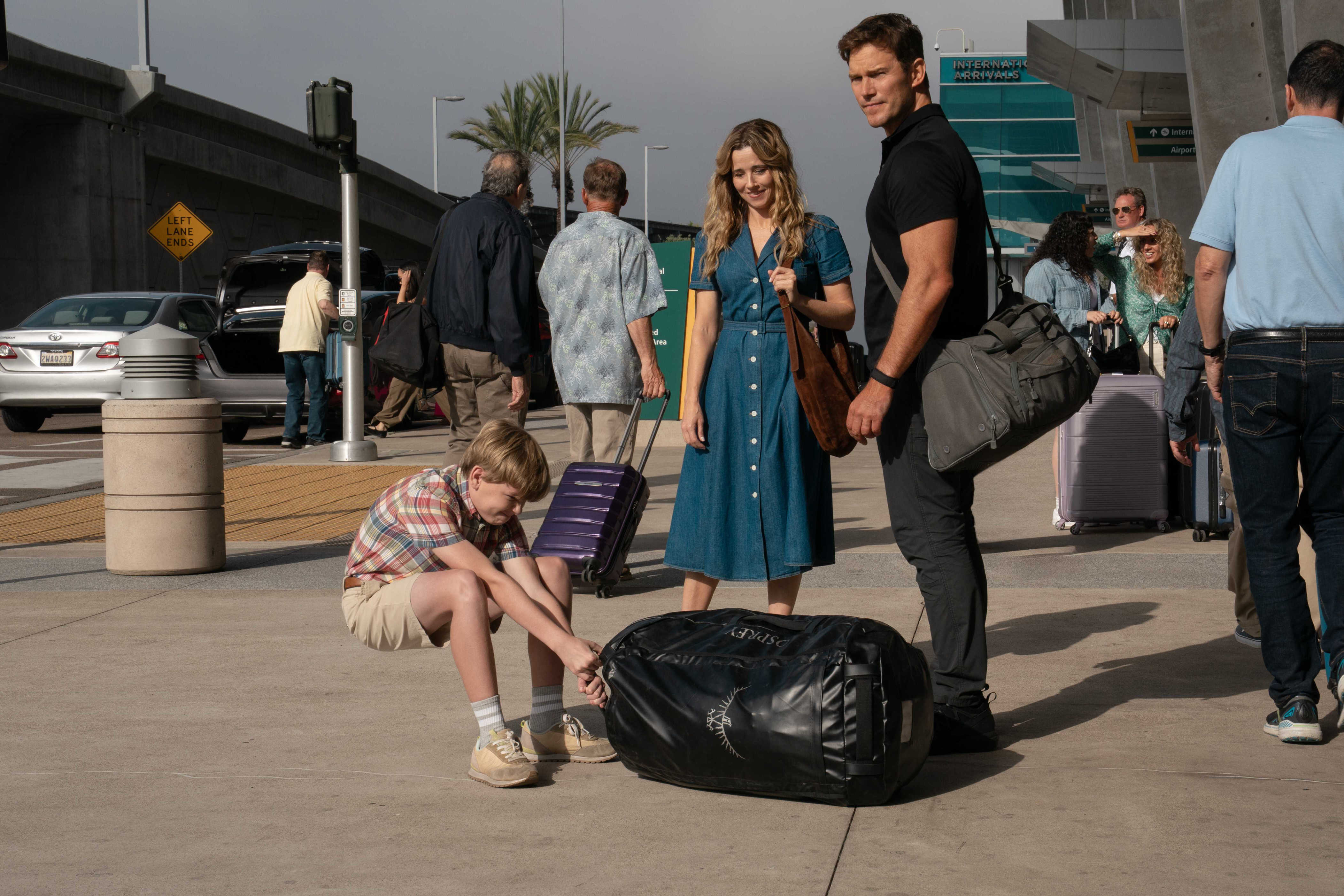 Chris Pratt is a Navy SEAL vet training his nephew in Apple TV's Way of ...