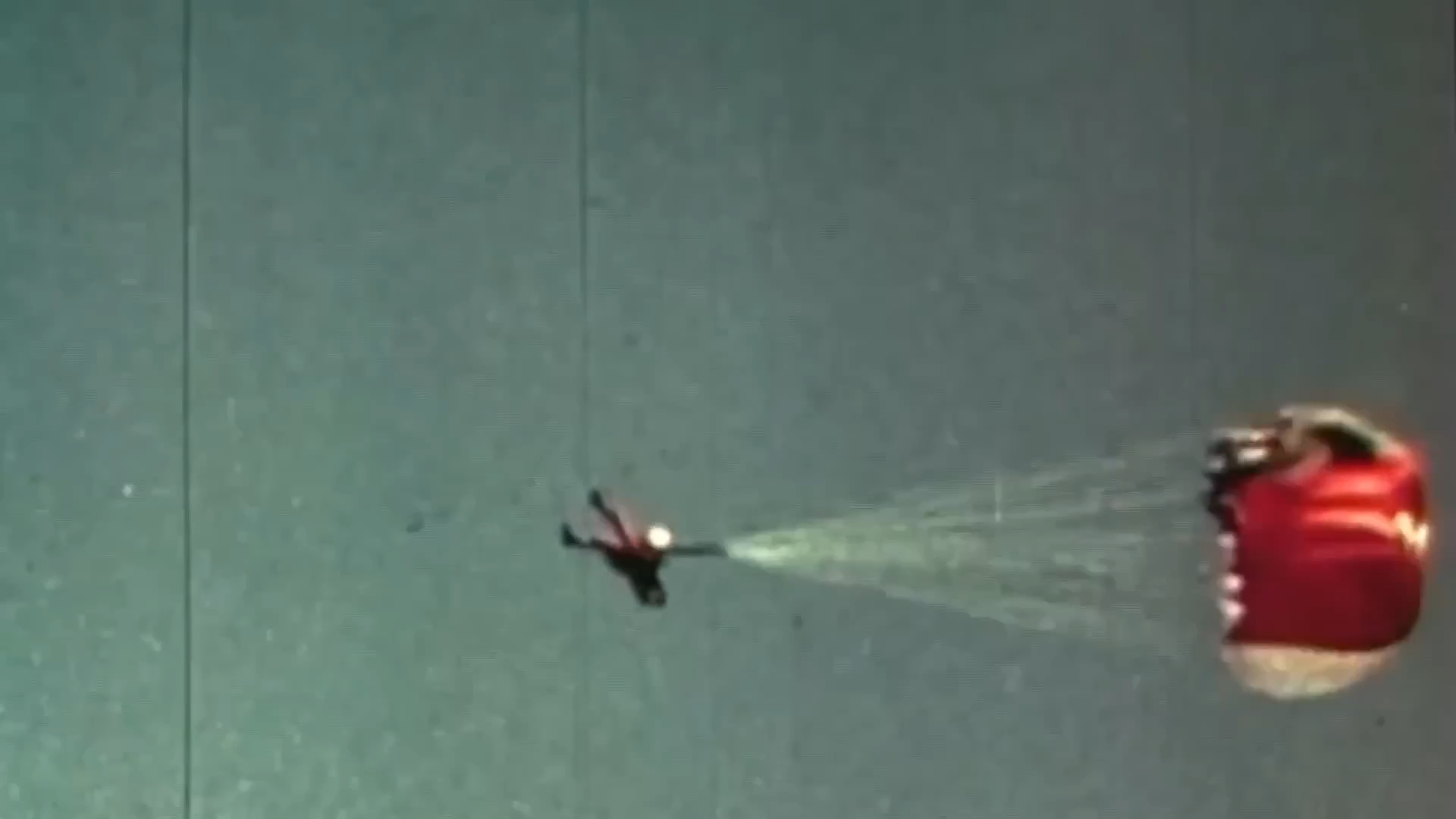 Caught on camera: Russian Su-25 pilot ejects seconds before impact