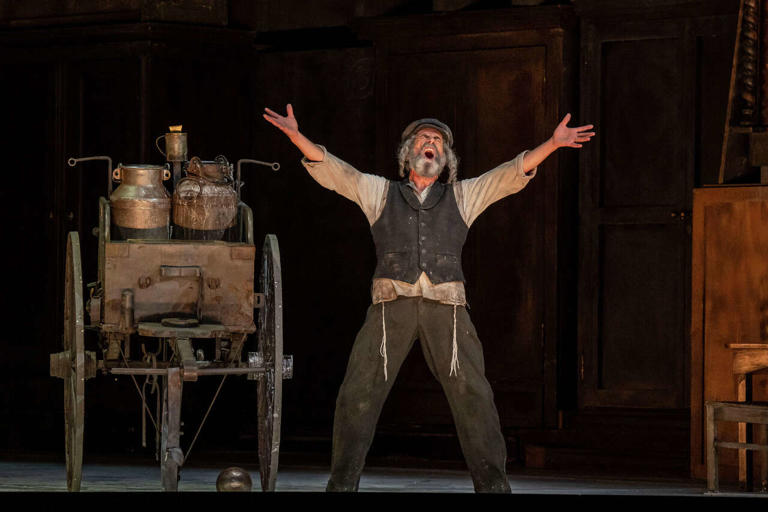 Why the Texan star of Austin Opera's 'Fiddler on the Roof' is a Tevye ...