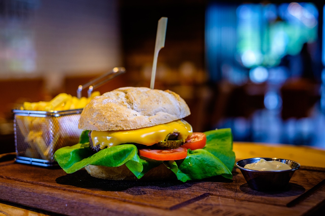 The 8 fast-food insider hacks employees say only frequent customers know