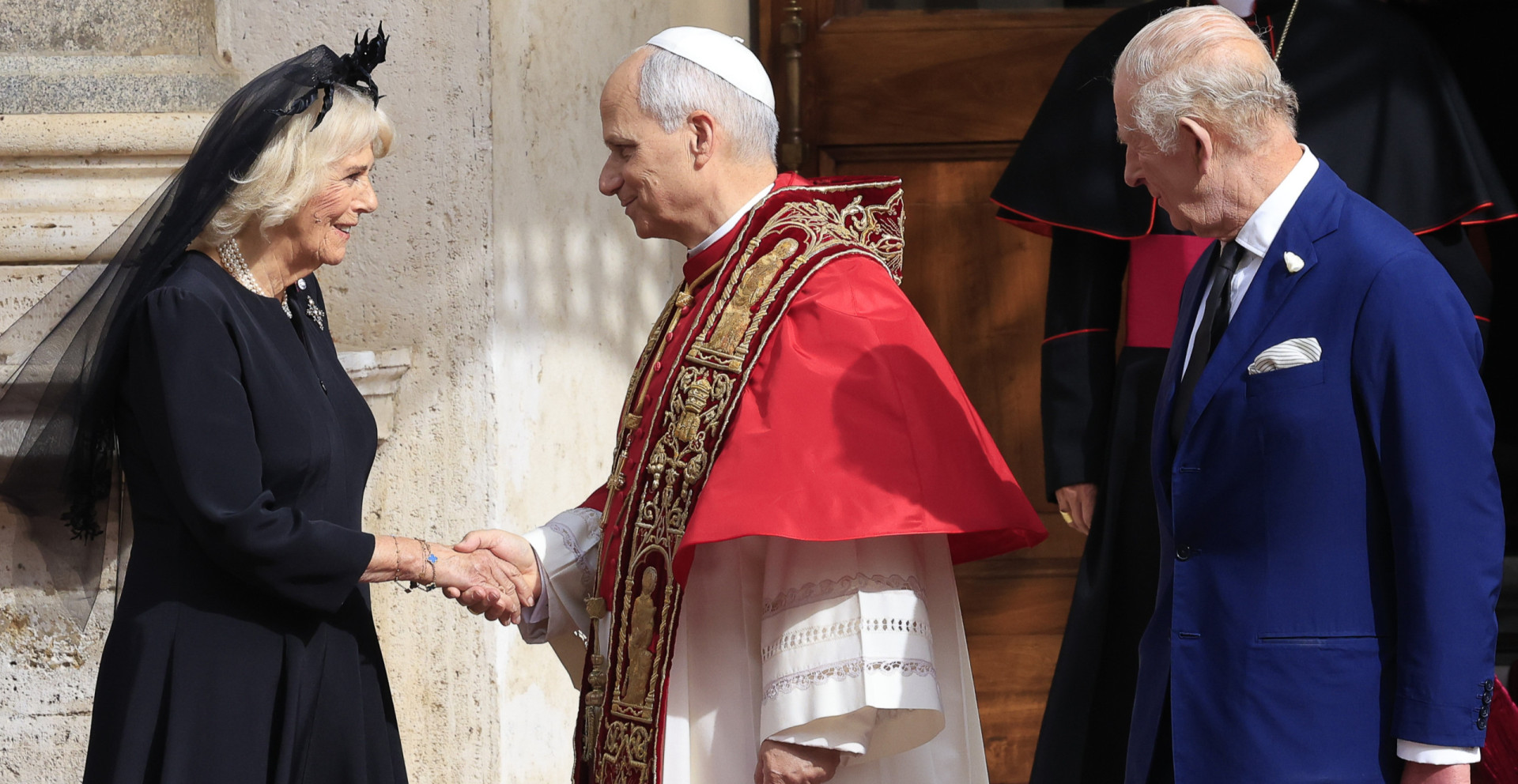 Only these seven women can wear white before the pope