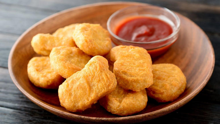 My girlfriend eats nuggets and boxed mac and cheese, but wants me to ...