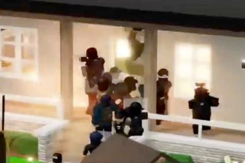 Roblox users reenact ICE raids as action sparks online protests on ...