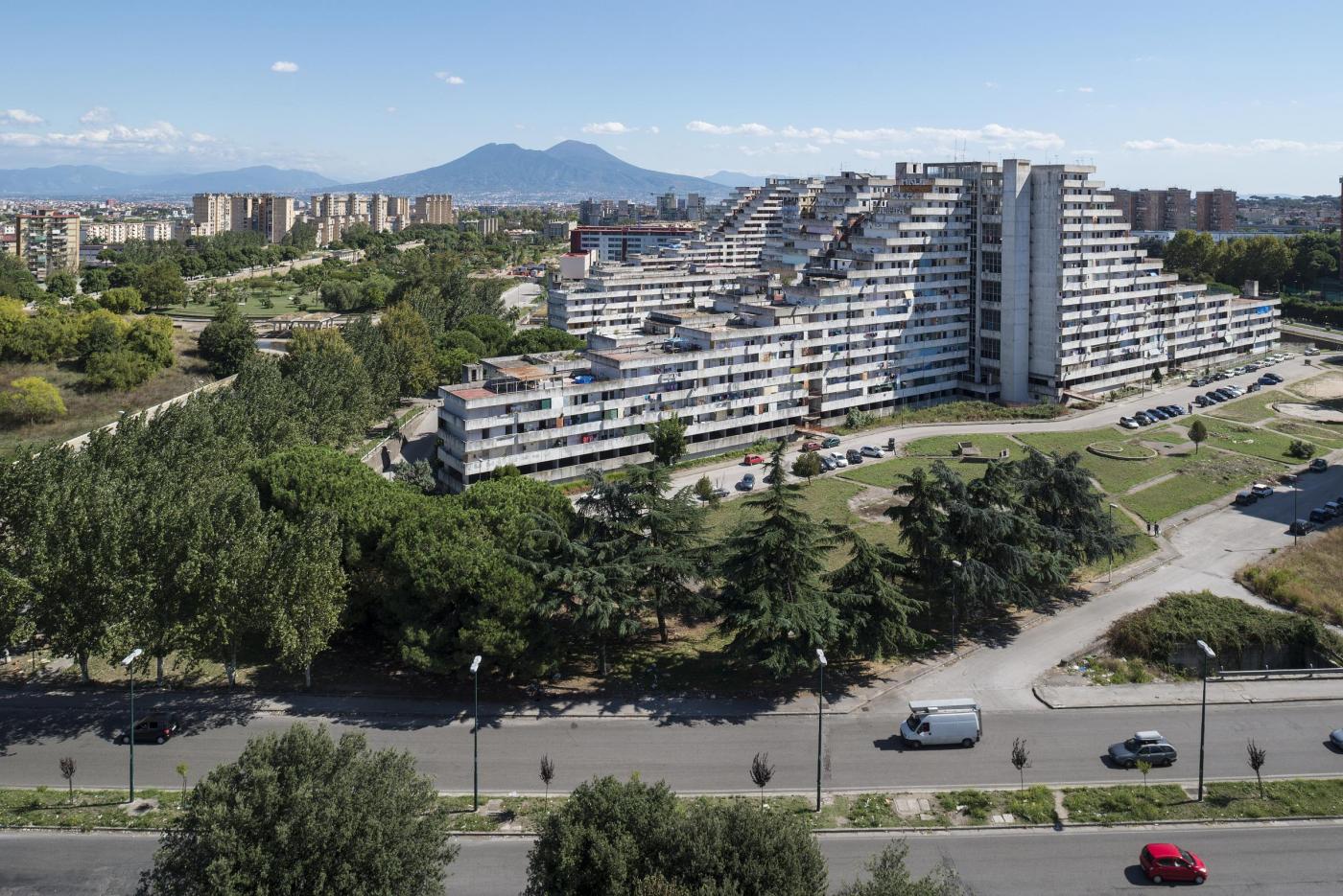 Scampia, blitz della Dda contro la Camorra: arrestati 15 affiliati al ...