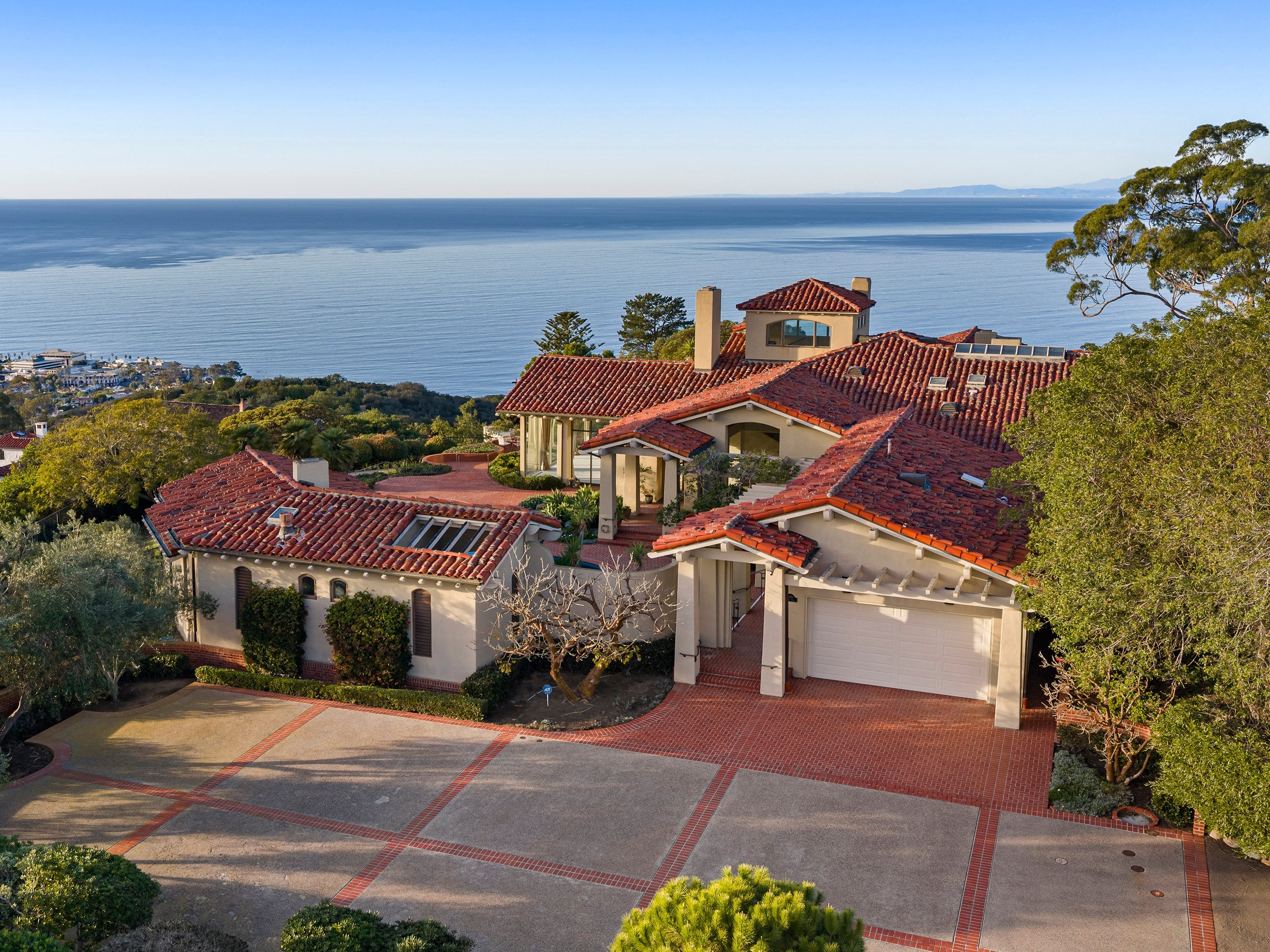 The oceanfront home where Dr. Seuss wrote 'The Cat in the Hat' just ...