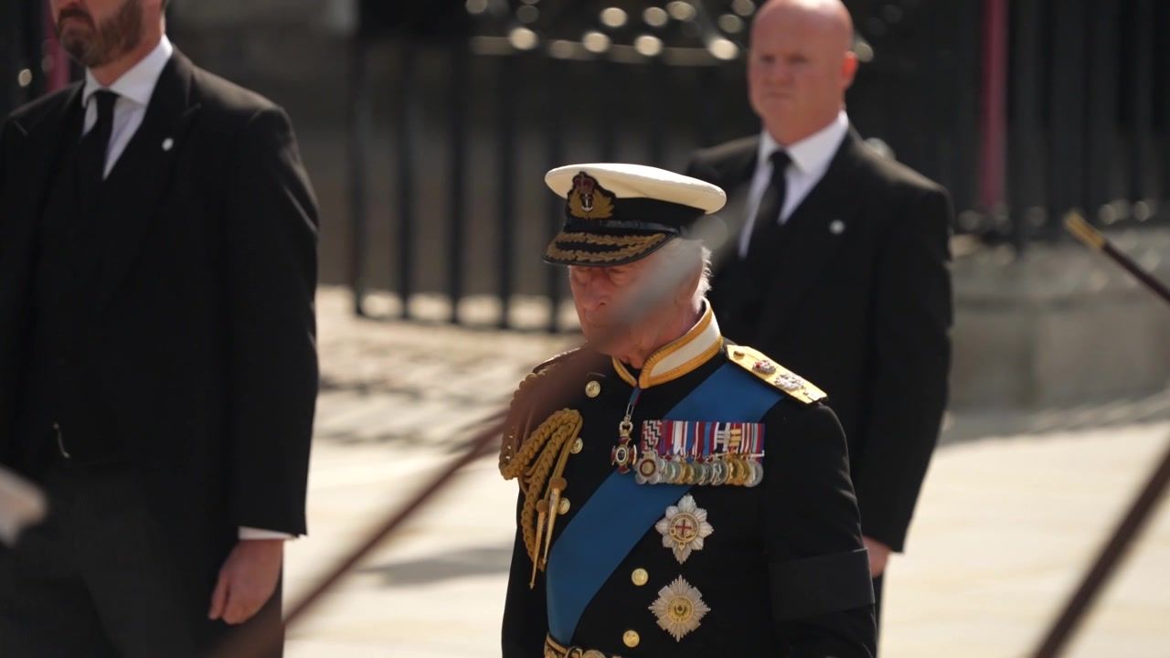 Emails vindicate King Charles cutting off Andrew