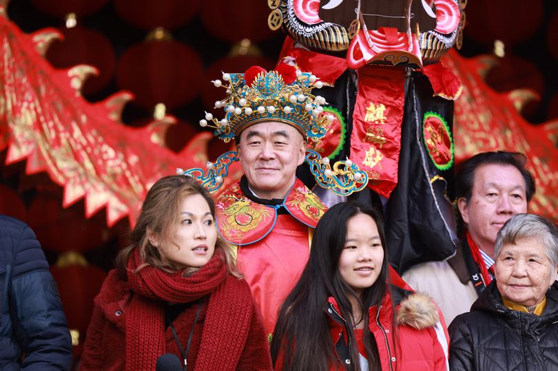 How to write Happy New Year in Mandarin and Cantonese for Chinese New ...