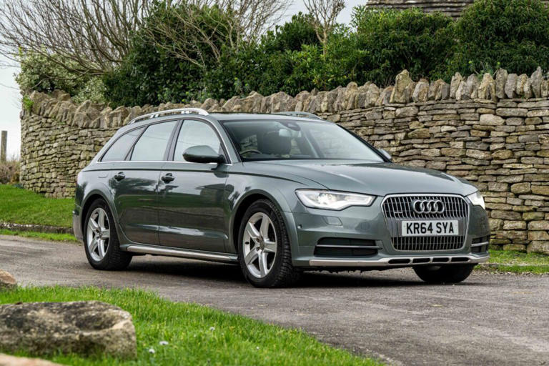 Fire up the royal Quattro! Sleek Audi once owned by King Charles up for ...