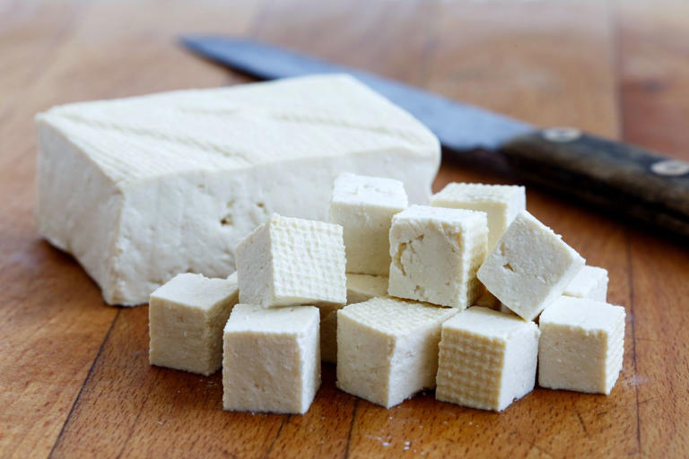 7 foods with more calcium per serving than cheese