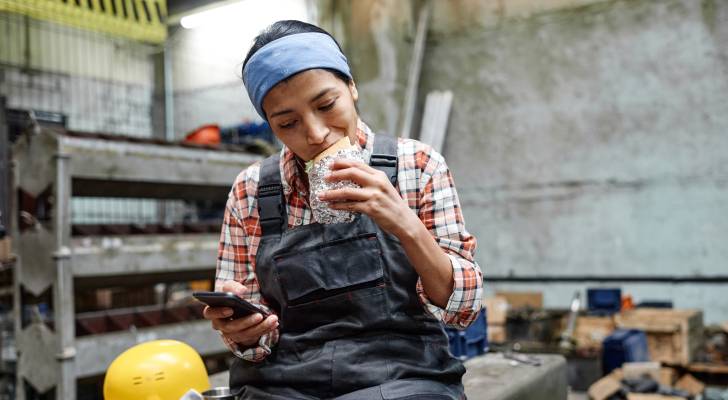 Employers set to give 'peanut butter' raises in place of merit-based ...